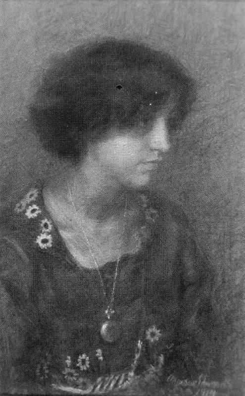 Maisie Edwards. - Works in Past Sales